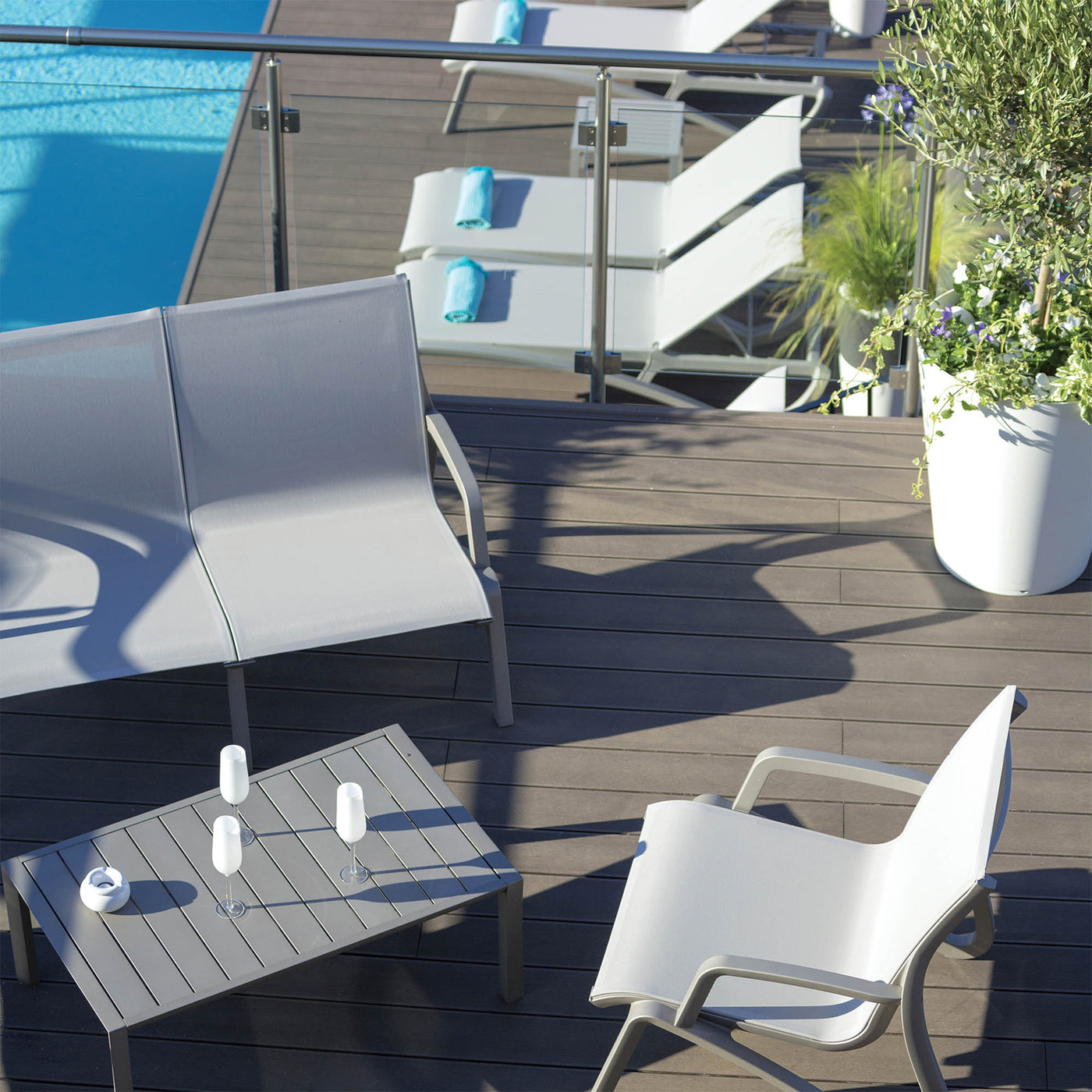 How to Choose the Best Commercial Lounge Furniture for Hospitality ...