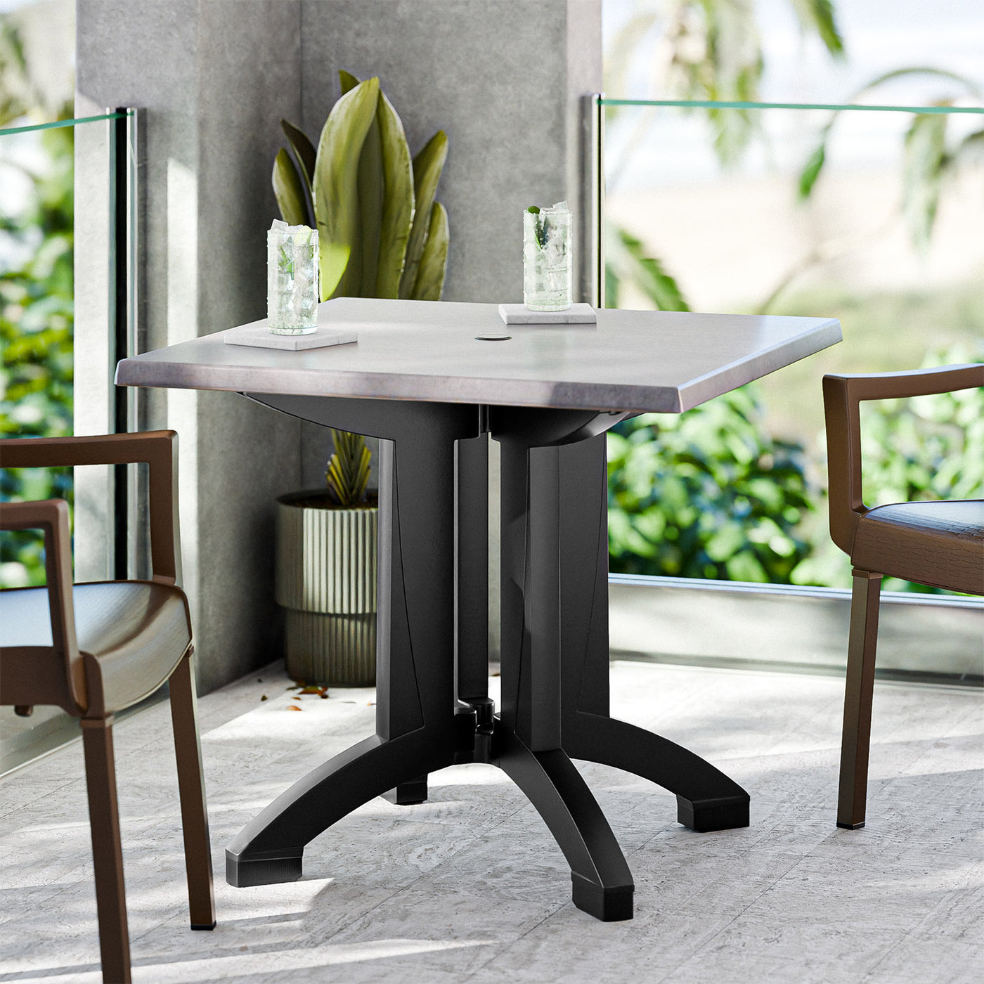 Atlanta 32" Square Table