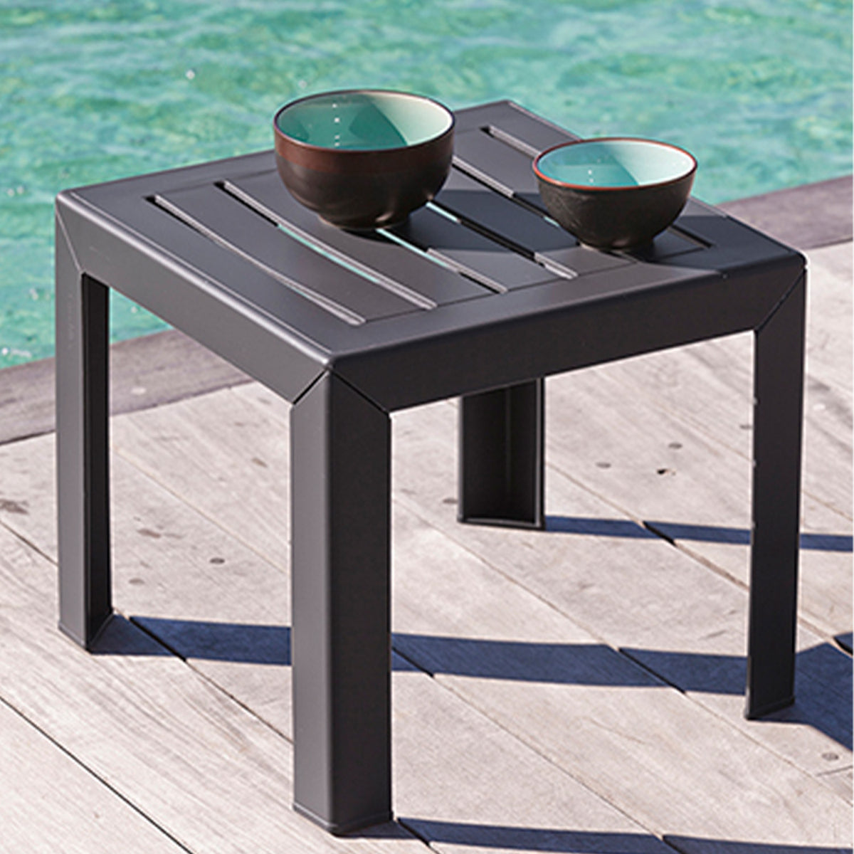 Bahia 16"x16" Low Table